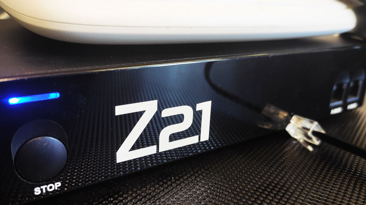 z21 start, Z21 noire, multiMAUS, les mettre à jour | SMCF